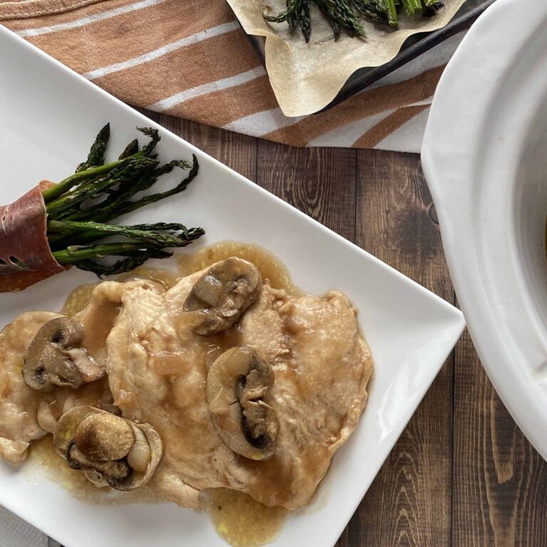 Homemade Raspberry White Chocolate Ice Cream - Easy Homemade Recipes