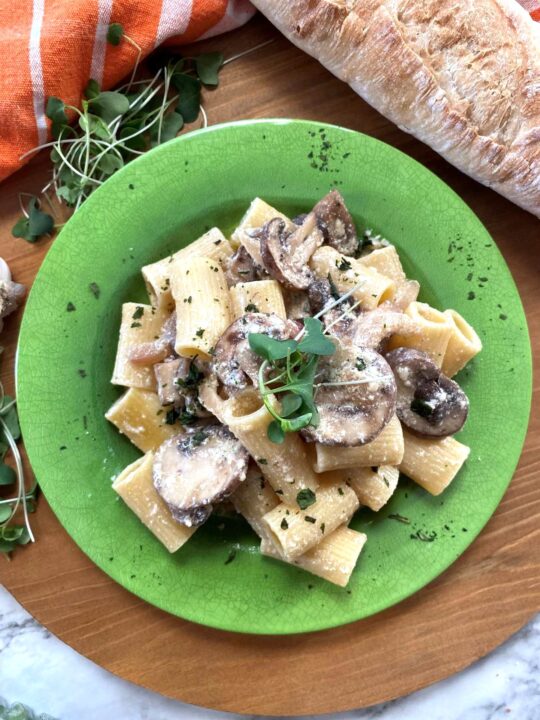 Creamy Garlic Mushroom Pasta