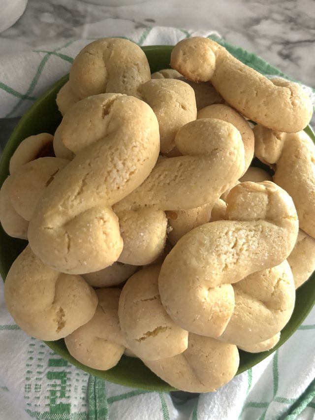 Calabrese Pitta Mpigliata, a Christmas Dessert - Fruit Glace Recipe